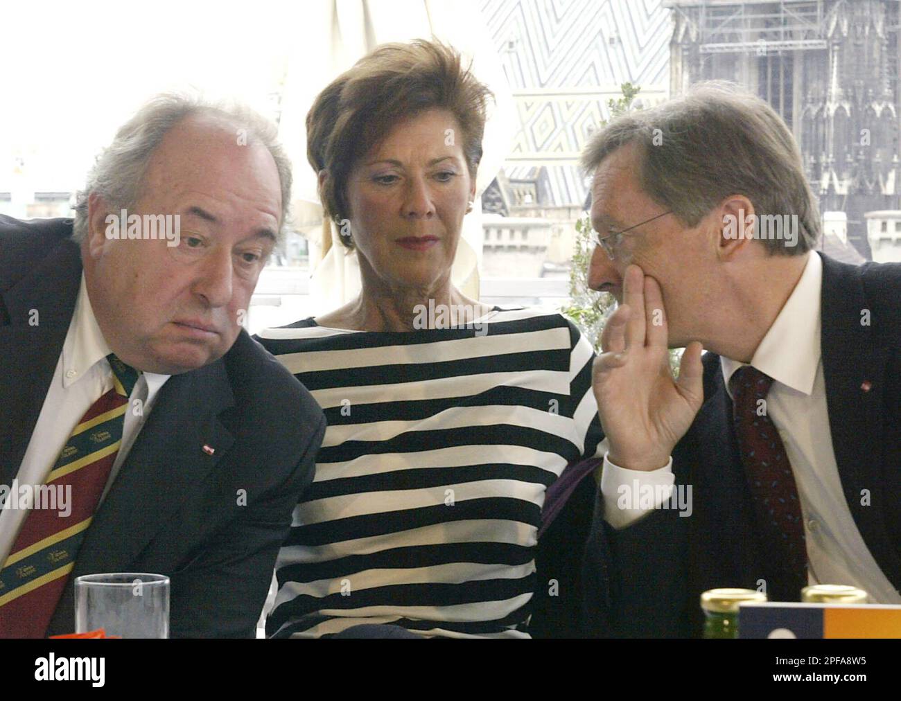 Der Vorsitzende der Gewerkschaft Oeffentlichen Dienst Fritz Neugebauer ...