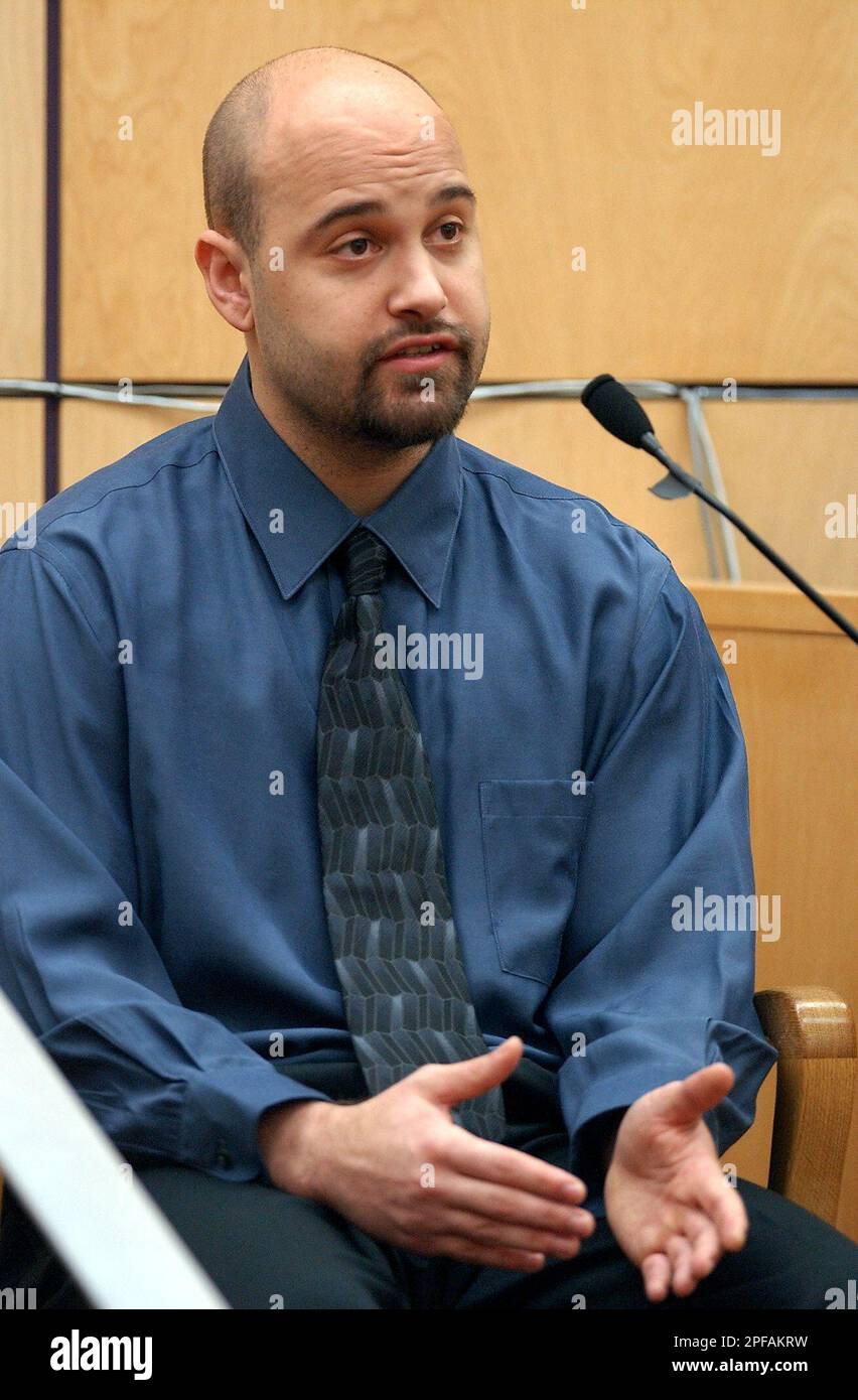 Prison inmate Daniel Charles Dickey testifies at the penalty phase of ...