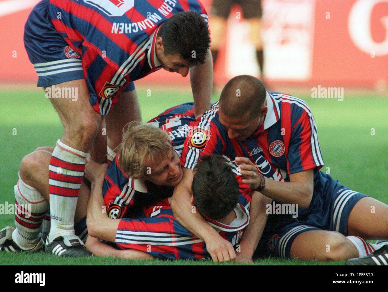 Munich players Ruggiero Rizzitelli, Juergen Klinsmann, Mehmet Scholl ...