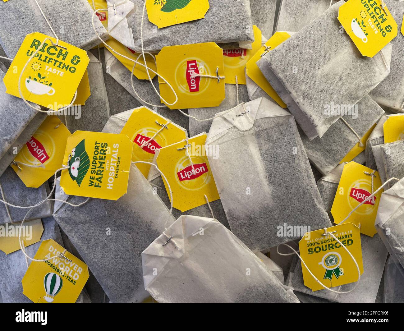 Lipton tea bags -Fotos und -Bildmaterial in hoher Auflösung – Alamy