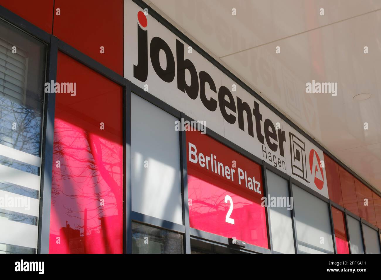 Schild und Logo jobcenter, Hagen, Nordrhein-Westfalen, Deutschland ...