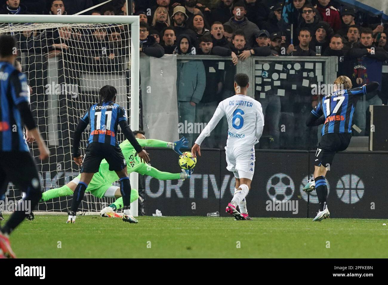 Rasmus Winther Hojlund scores to 2-1 during the Serie A soccer match ...