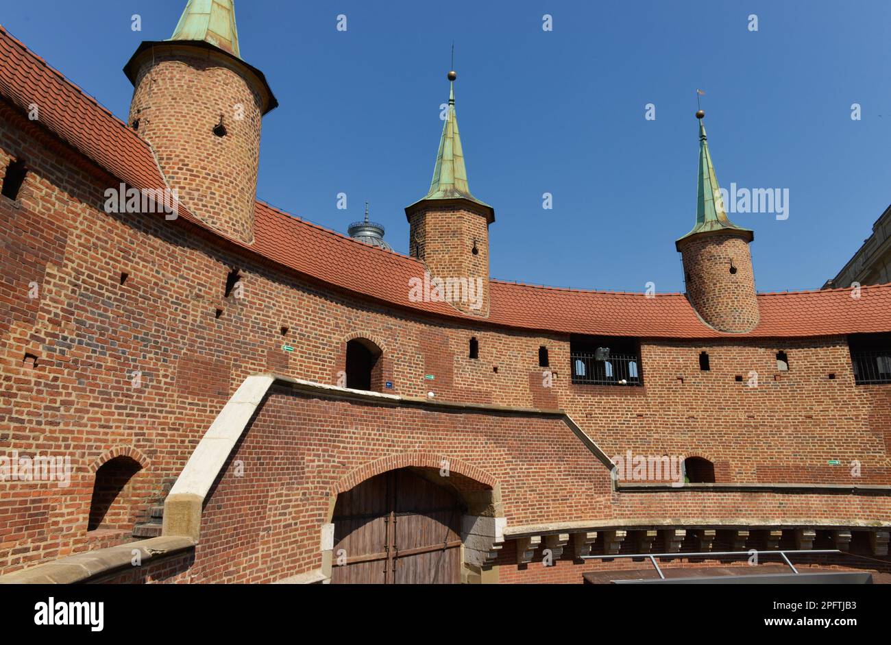 Barbakan festung -Fotos und -Bildmaterial in hoher Auflösung – Alamy
