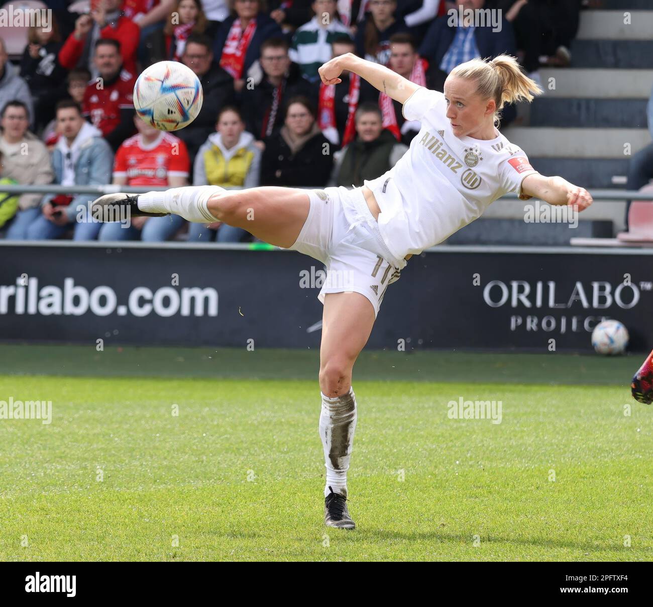 Lea Schueller (Bayern), 1. FC Köln - FC Bayern München, Flyeralarm ...