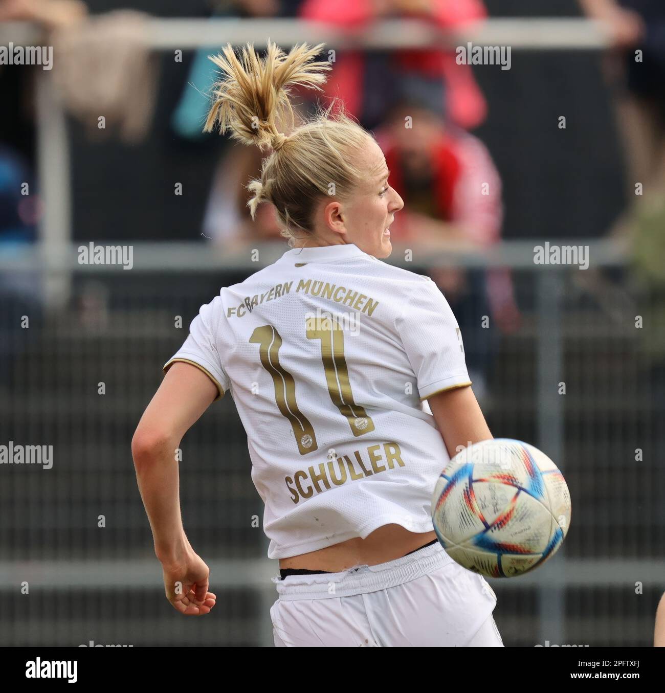 Lea Schueller (Bayern), 1. FC Köln - FC Bayern München, Flyeralarm ...