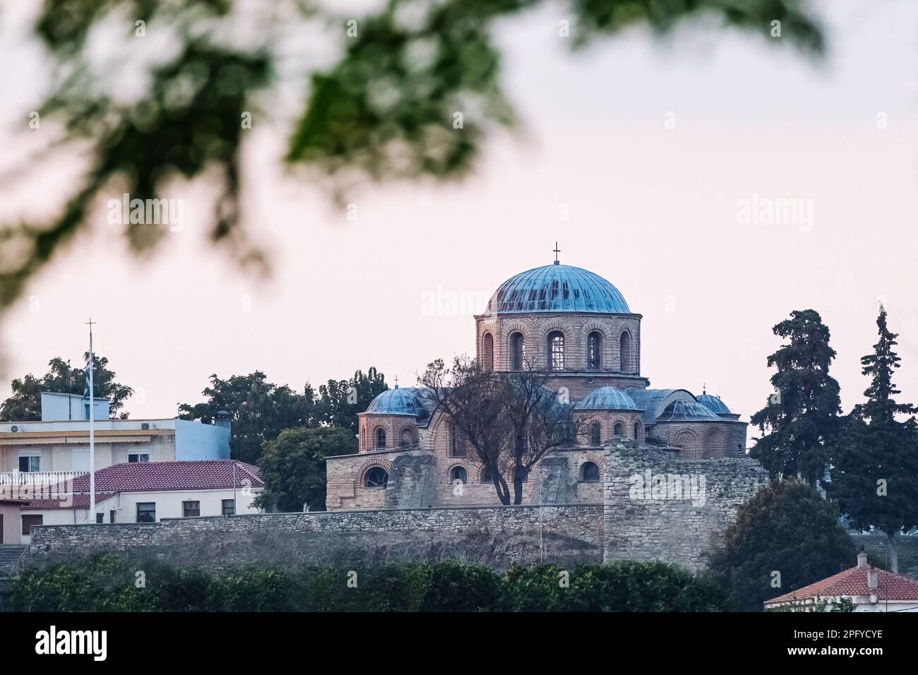 Kirche Panagia Theotokos Kosmosoteira byzantinisches Kloster in Feres ...