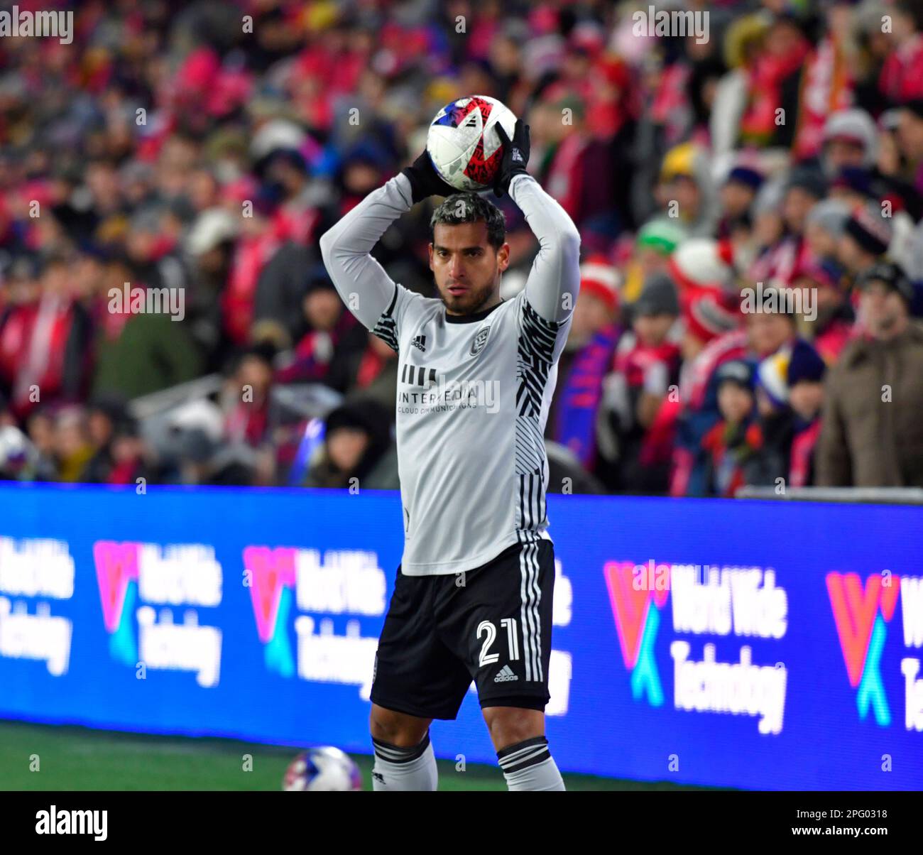 St. Louis, USA. 18. März 2023. Miguel Trauco (21), der Erdbebenschützer ...