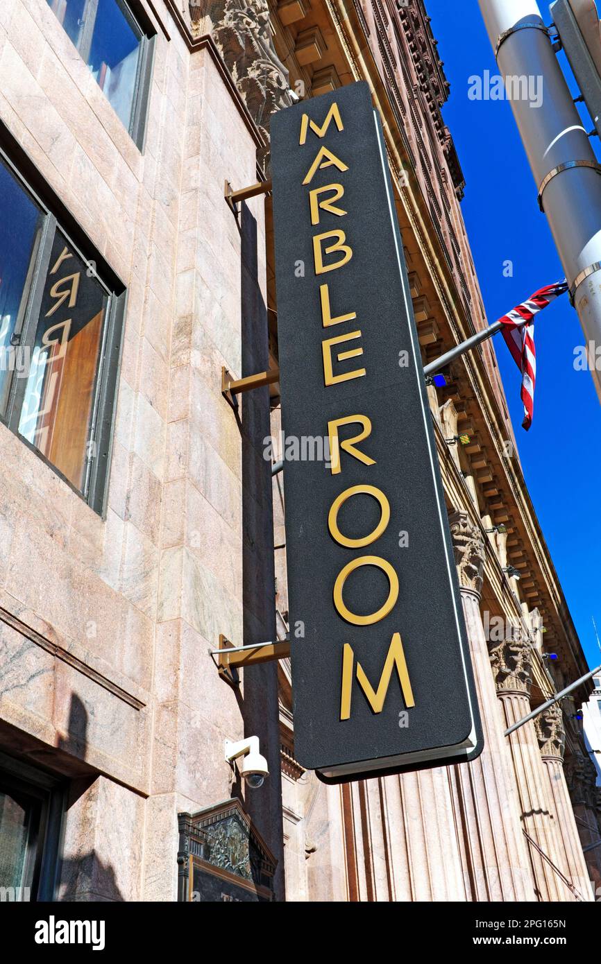 Das schild der national city bank of cleveland steht vertikal -Fotos ...