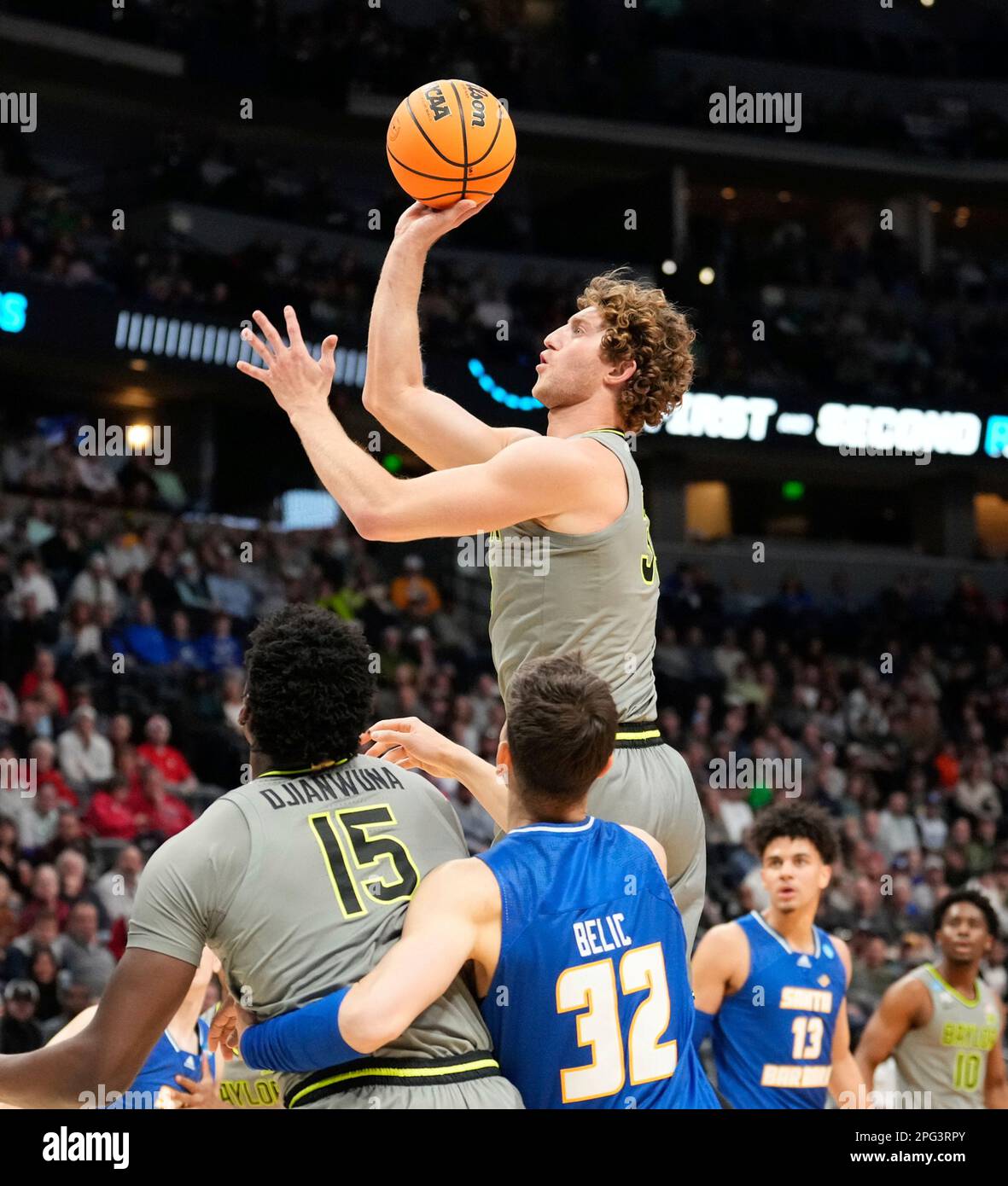 Baylor forward Caleb Lohner (33) scores over UC Santa Barbara guard ...