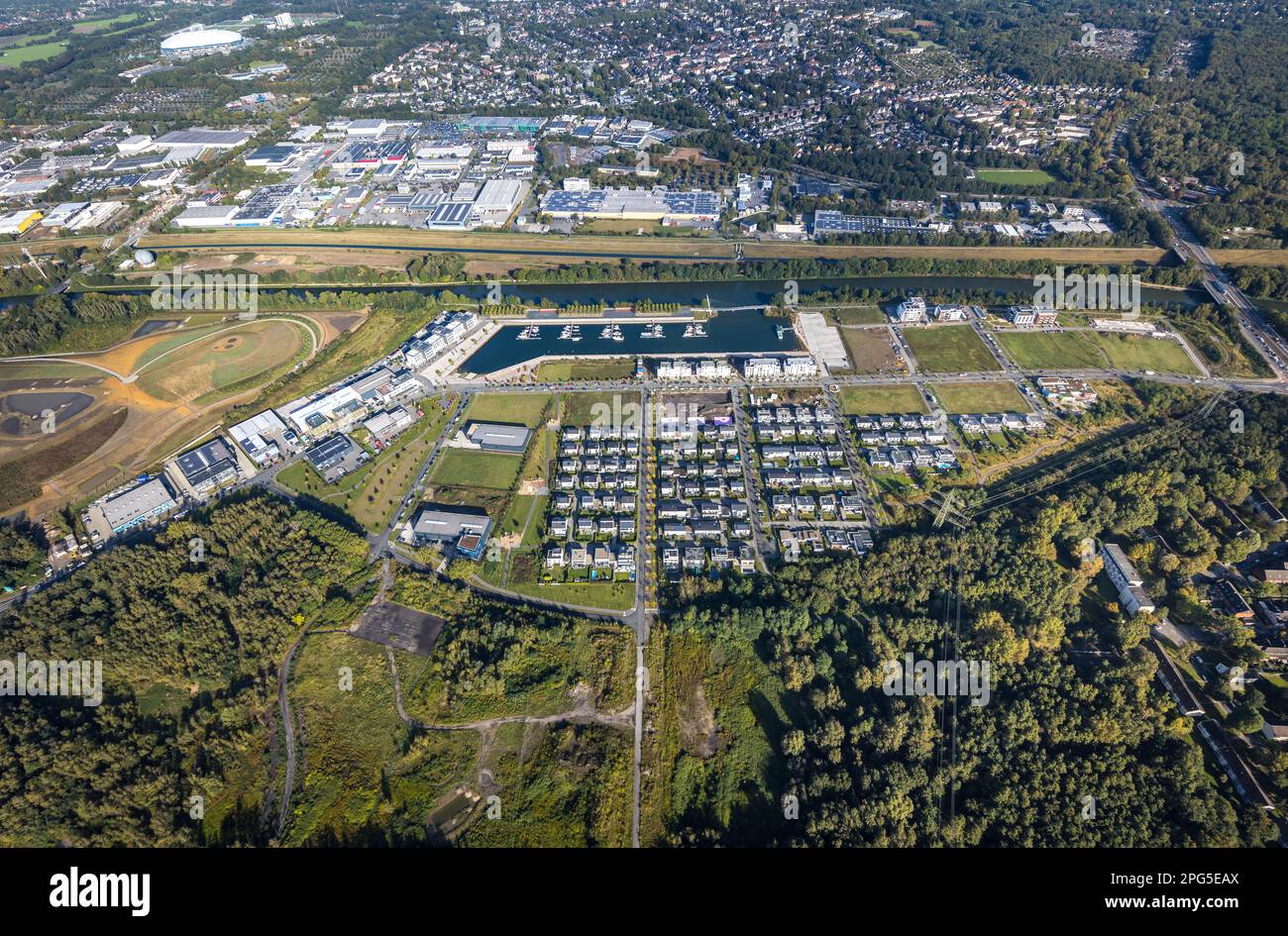 Blick aus der Vogelperspektive, Hafen Graf Bismarck mit Stölting Marina ...