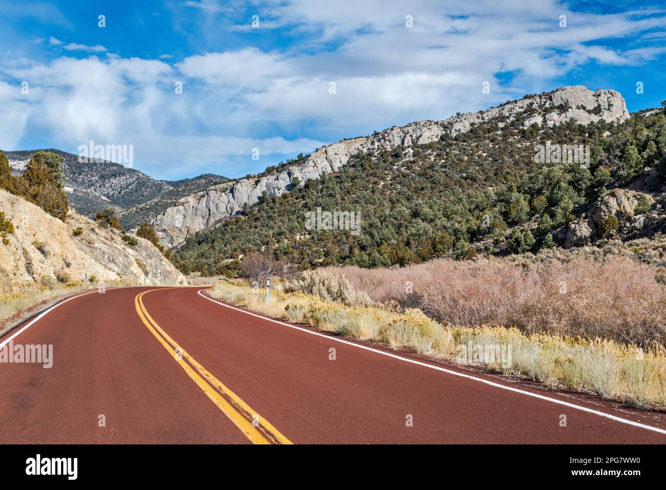 Kalksteinklippen an der Narrows Passage, Steptoe Creek Road (State ...