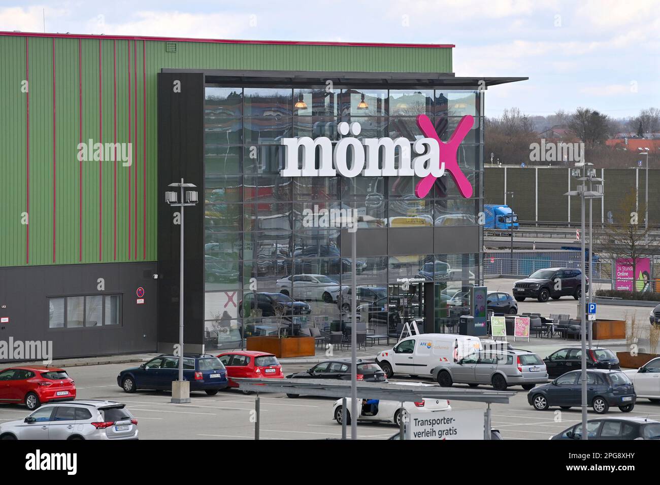 Moemax momax logo -Fotos und -Bildmaterial in hoher Auflösung – Alamy