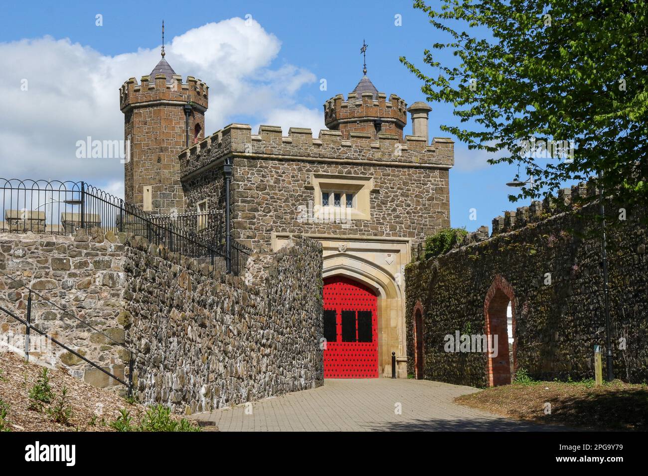 Neo tudor irland -Fotos und -Bildmaterial in hoher Auflösung – Alamy
