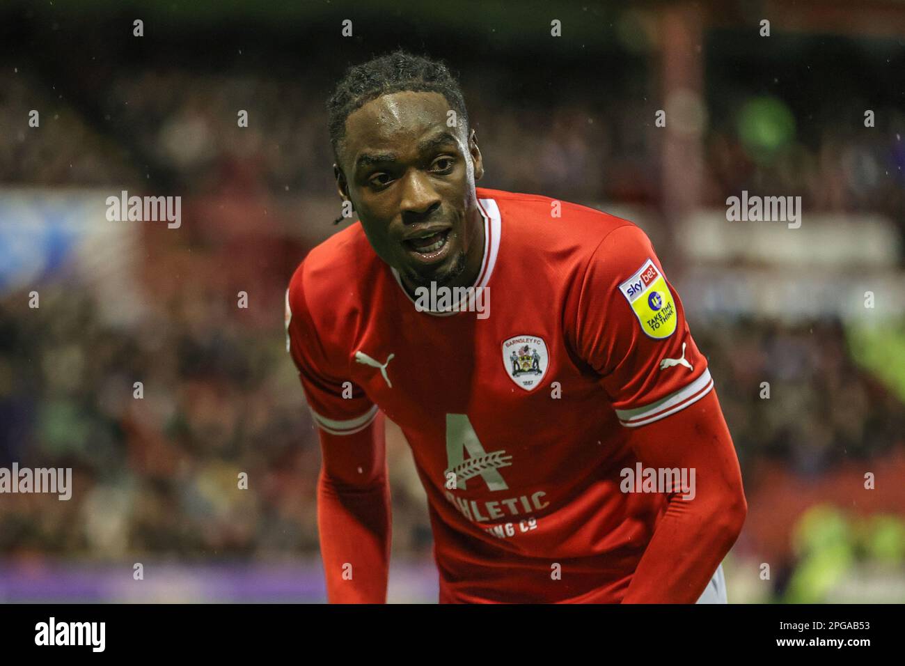 Devante Cole #44 von Barnsley während des Sky Bet League 1-Spiels ...
