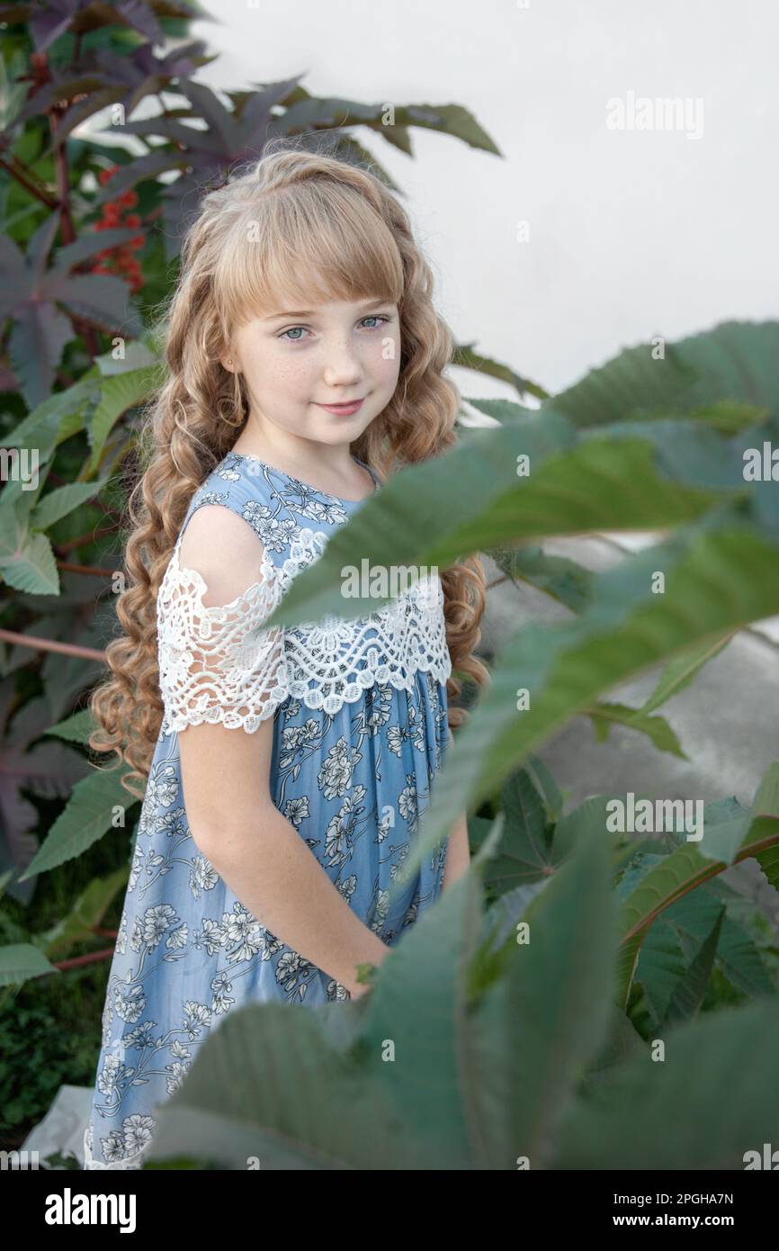 Mädchen Mit Langen Blonden Haaren Fotos Und Bildmaterial In Hoher Auflösung Alamy