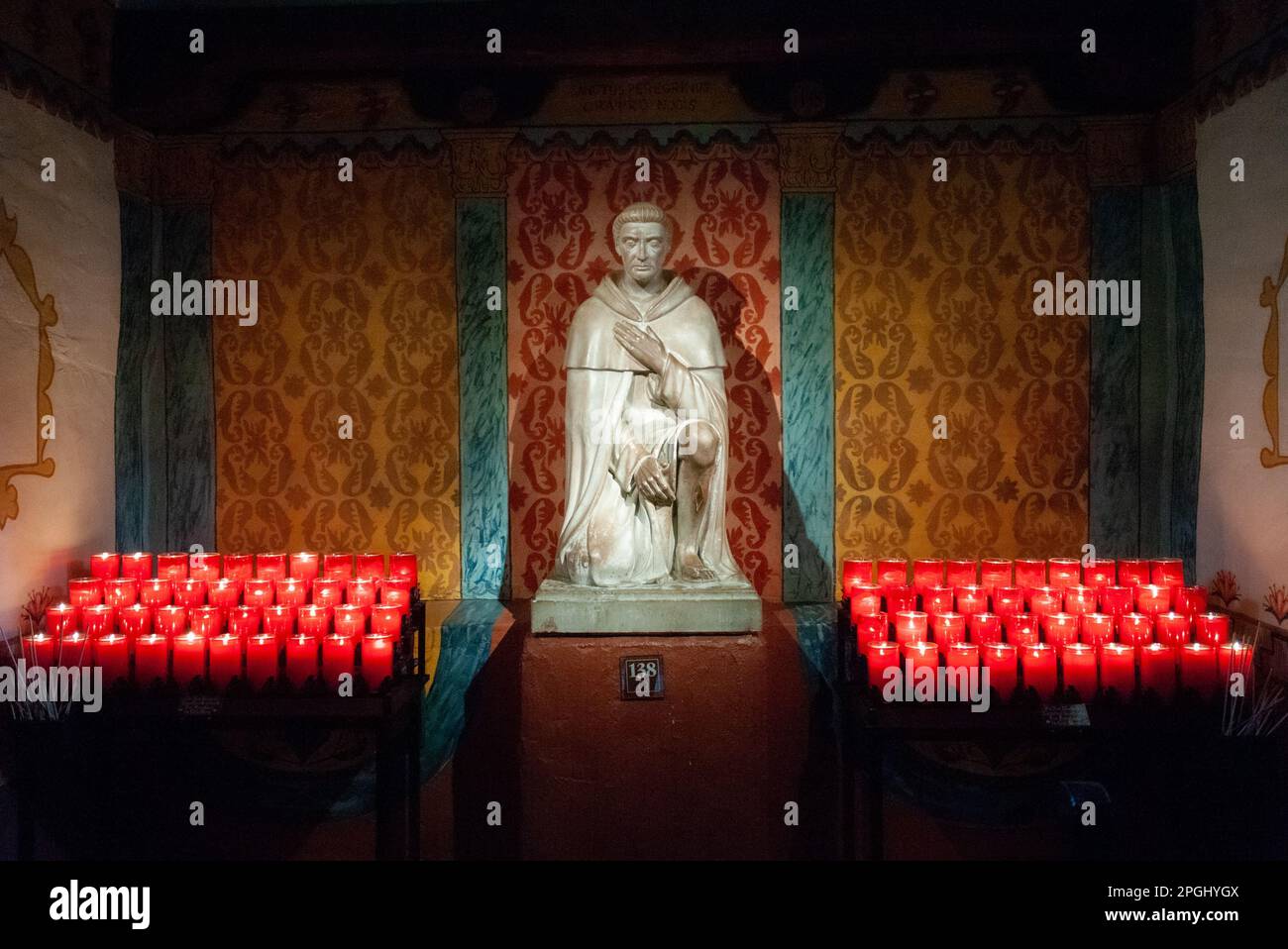 Mission san juan altar -Fotos und -Bildmaterial in hoher Auflösung – Alamy