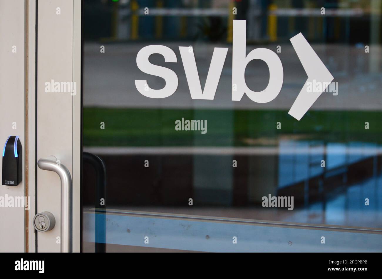 Zusammenbruch der svb bank -Fotos und -Bildmaterial in hoher Auflösung ...