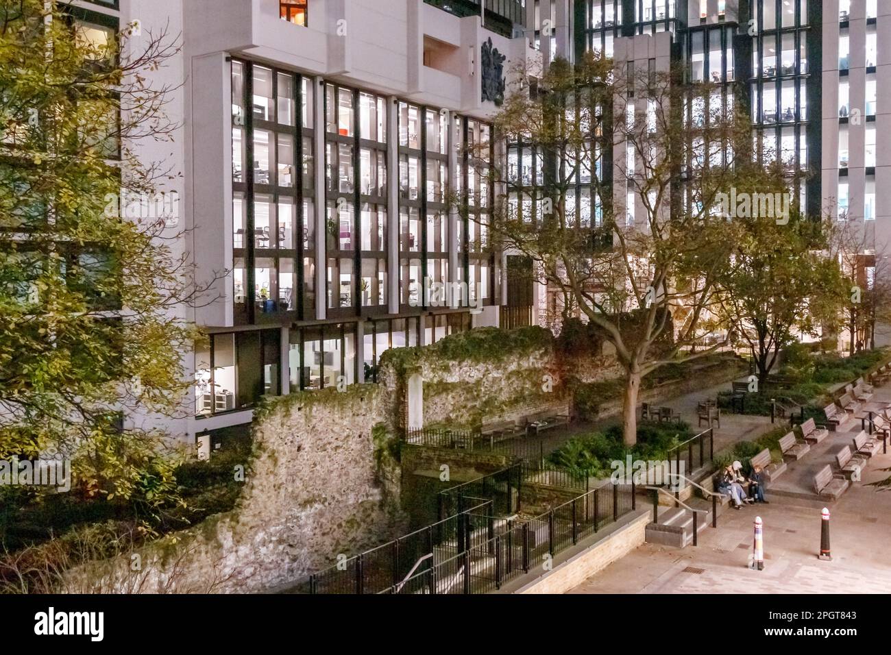 St alphage wand -Fotos und -Bildmaterial in hoher Auflösung – Alamy