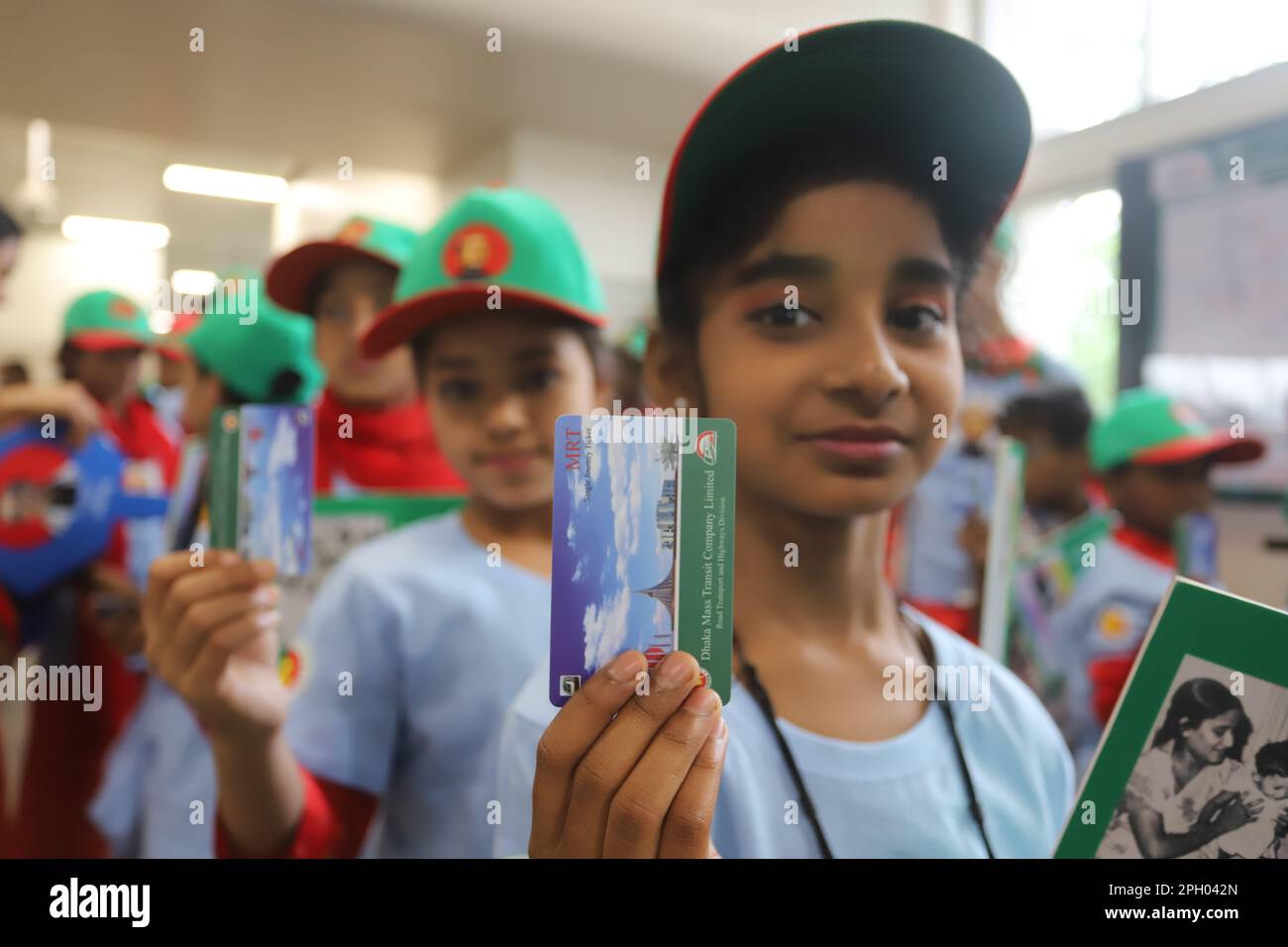 Dhaka Mass Transit Company Limited organisierte eine Fahrt mit der U ...