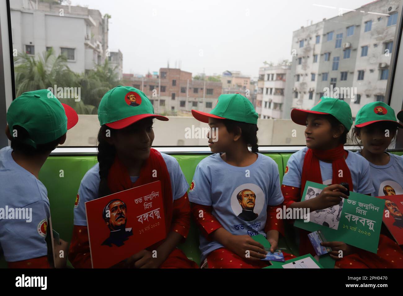 Dhaka Mass Transit Company Limited organisierte eine Fahrt mit der U ...