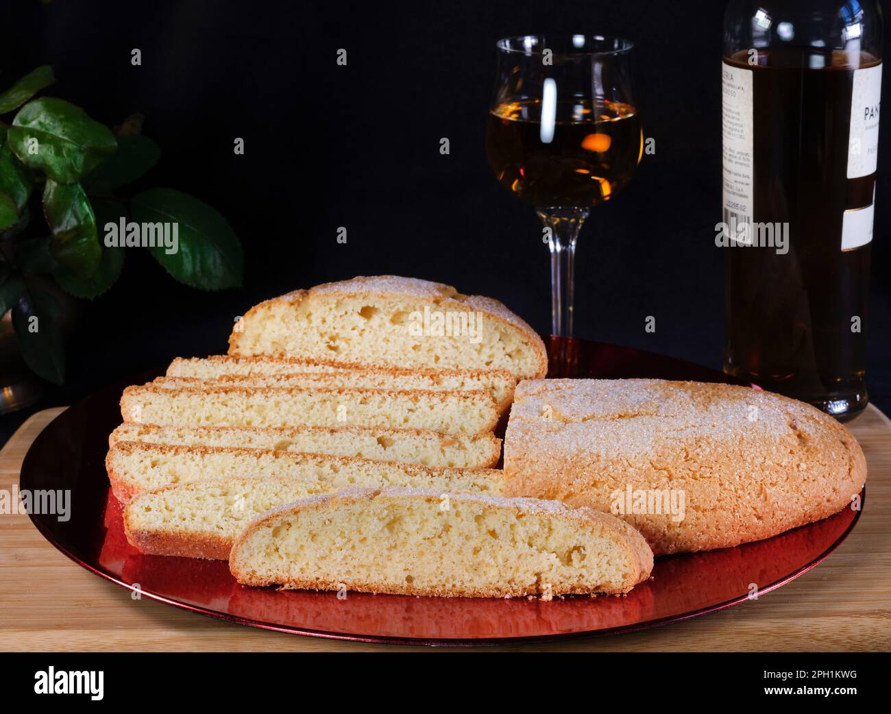 Die Ciambella romagnola ist eine typische Süßigkeit aus der Region ...