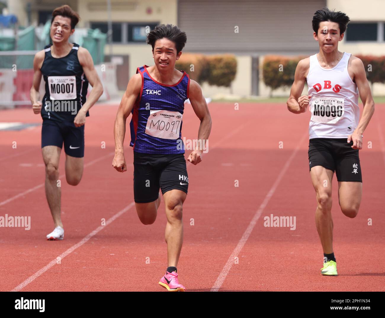 Chan Yat-Lok (Centre) tritt während der Men's 200m, der Citizen ...