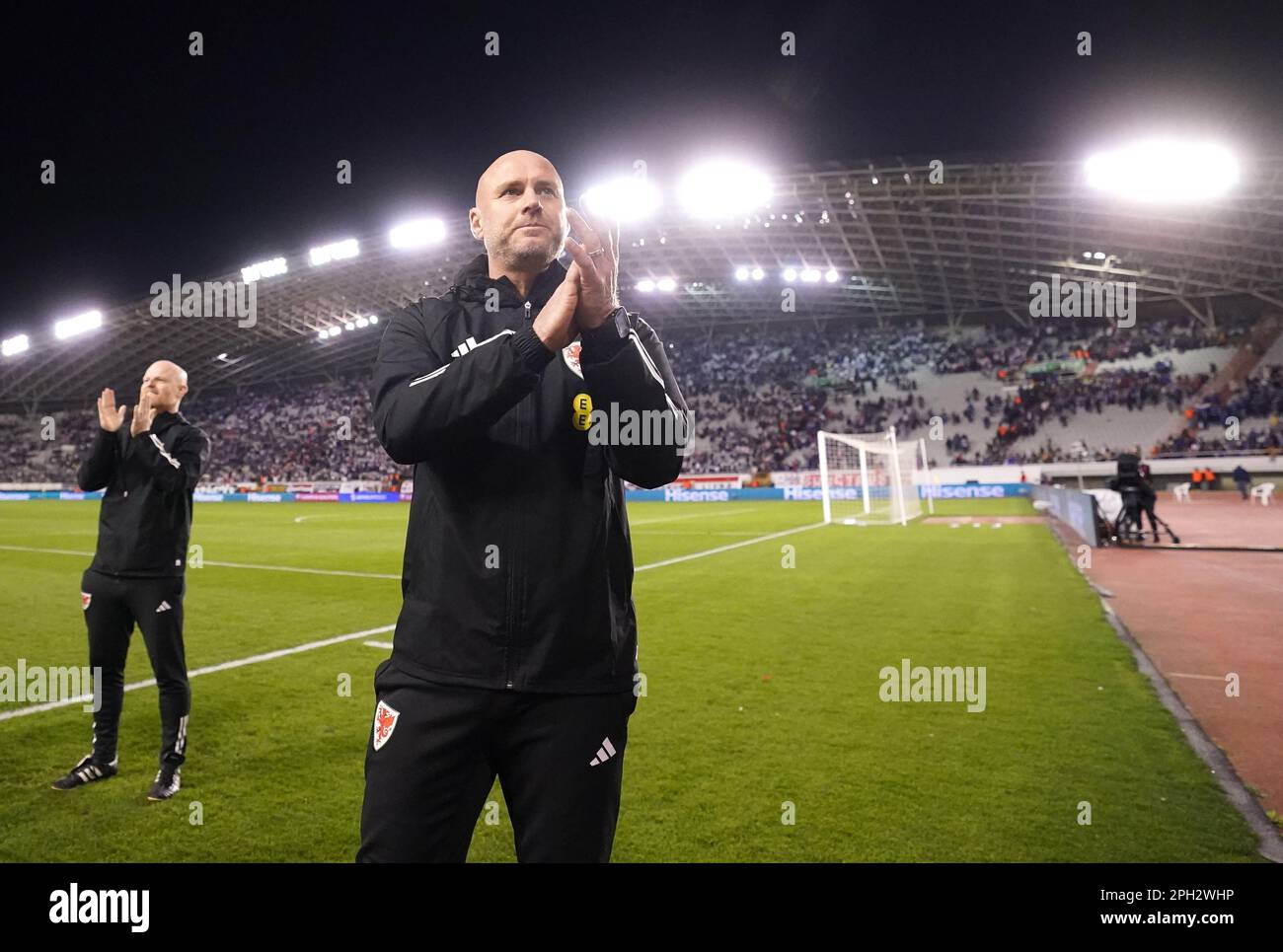 Wales Manager Rob Page lobt die Fans nach dem Qualifikationsspiel der ...