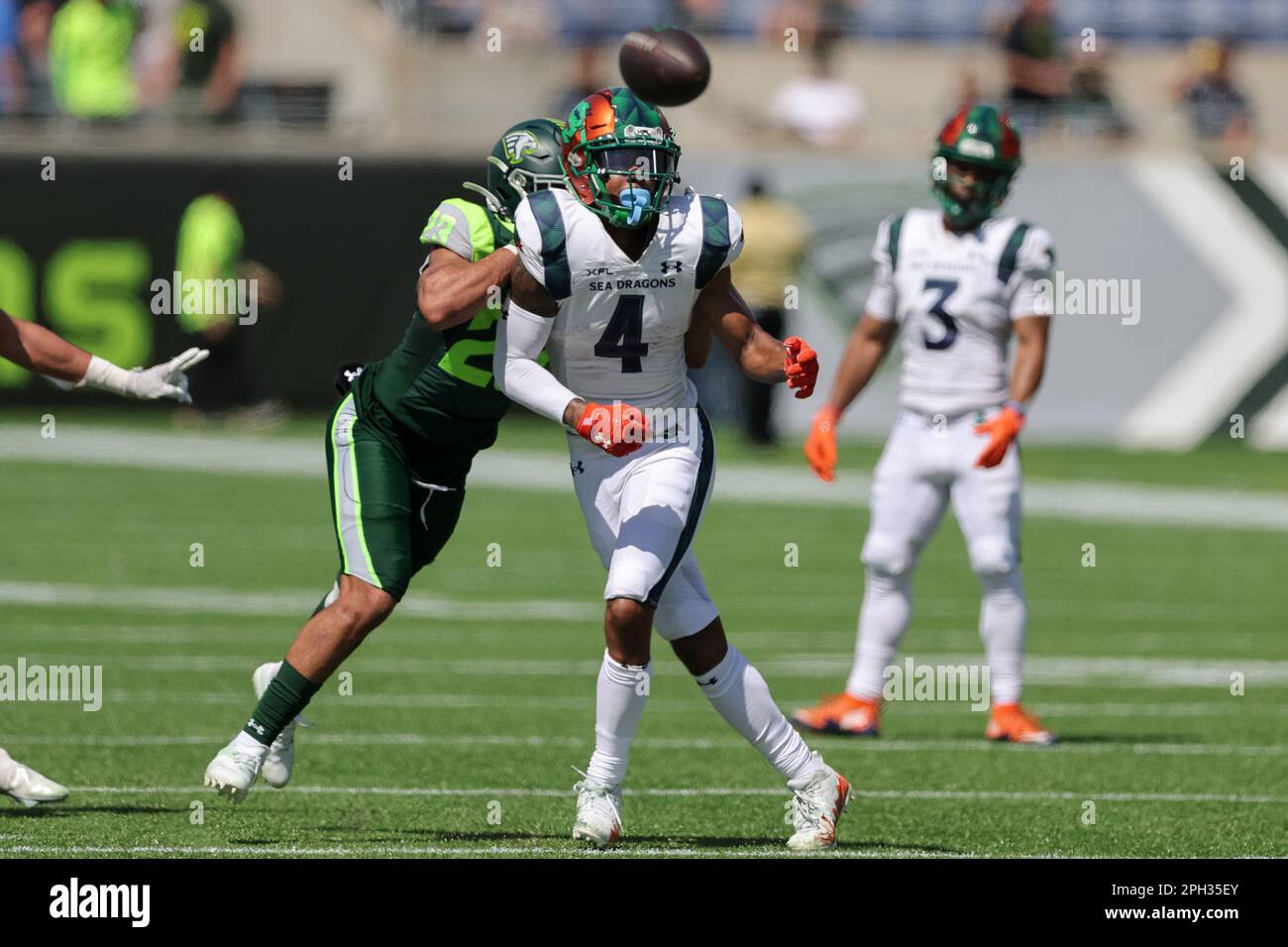 25. März 2023: Seattle Sea Dragons Wide Receiver JUWAN GREEN (4) greift ...