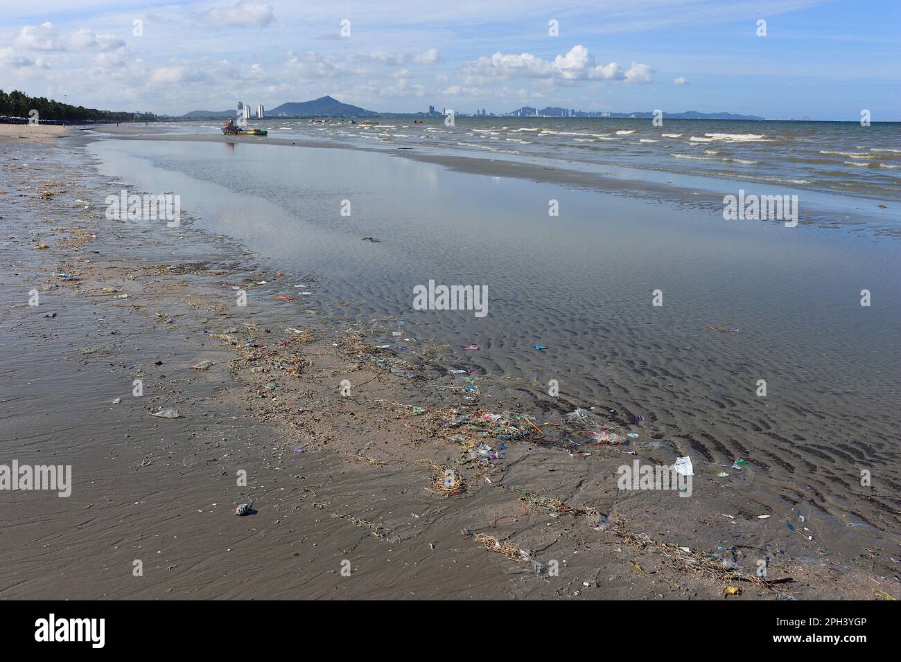 Mülltüten im meer -Fotos und -Bildmaterial in hoher Auflösung – Alamy