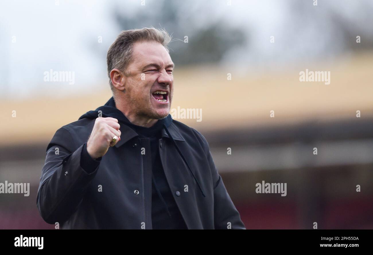 Crawley scott lindsey -Fotos und -Bildmaterial in hoher Auflösung – Alamy