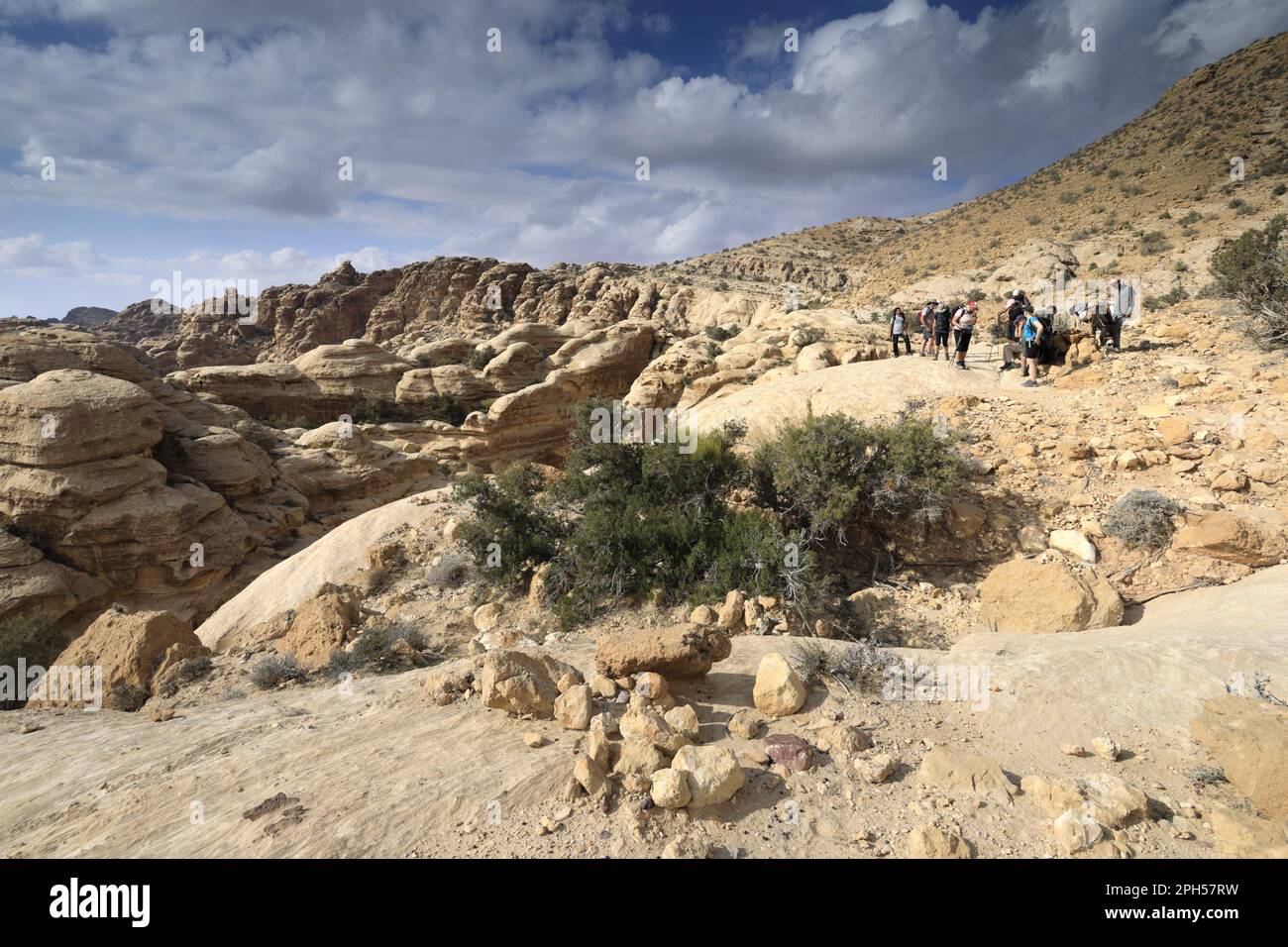 Wanderer wadi musa jordanien -Fotos und -Bildmaterial in hoher ...