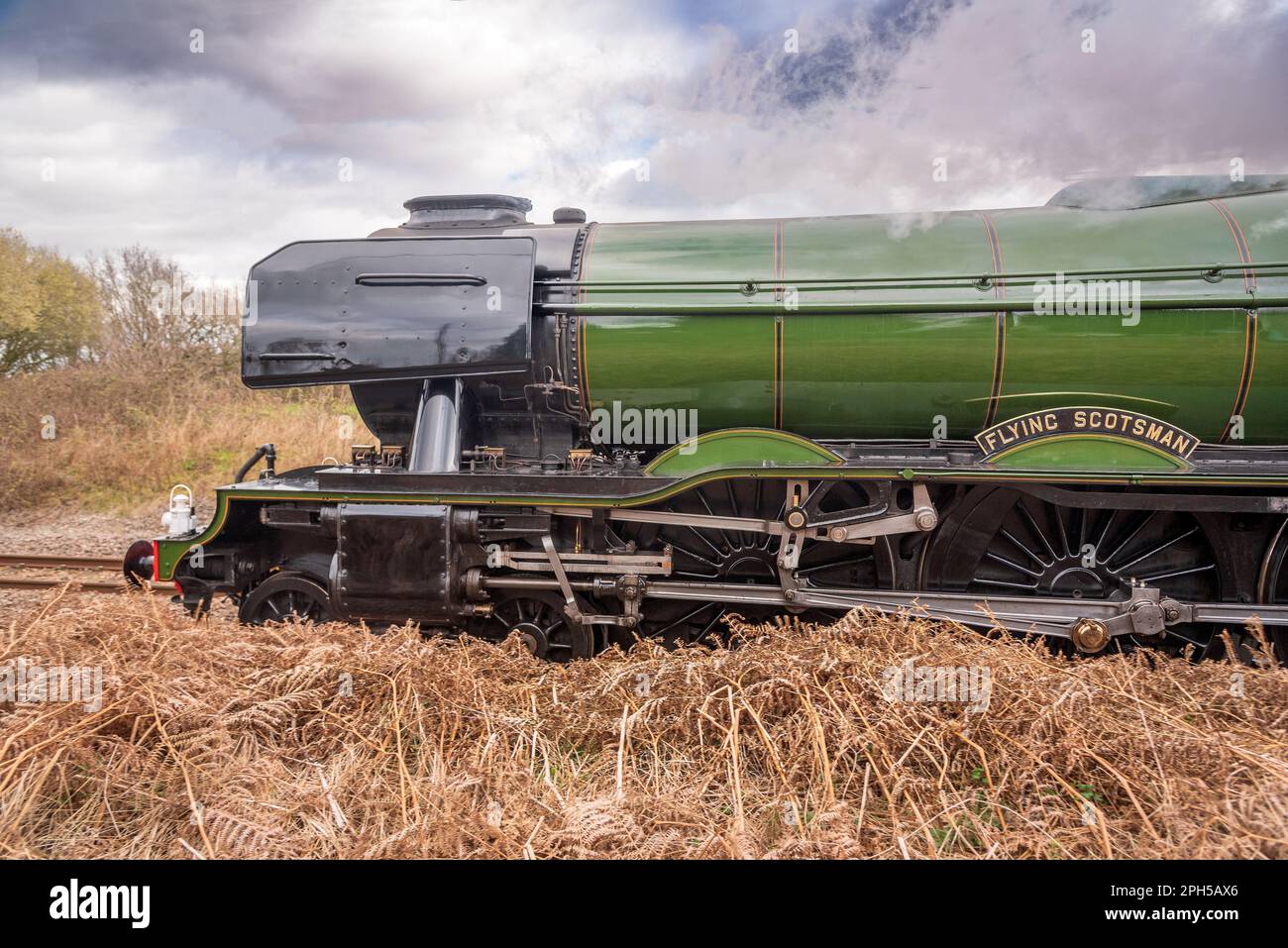 Die Dampflokomotive Flying Scotsman im Centenary Year führt durch ...