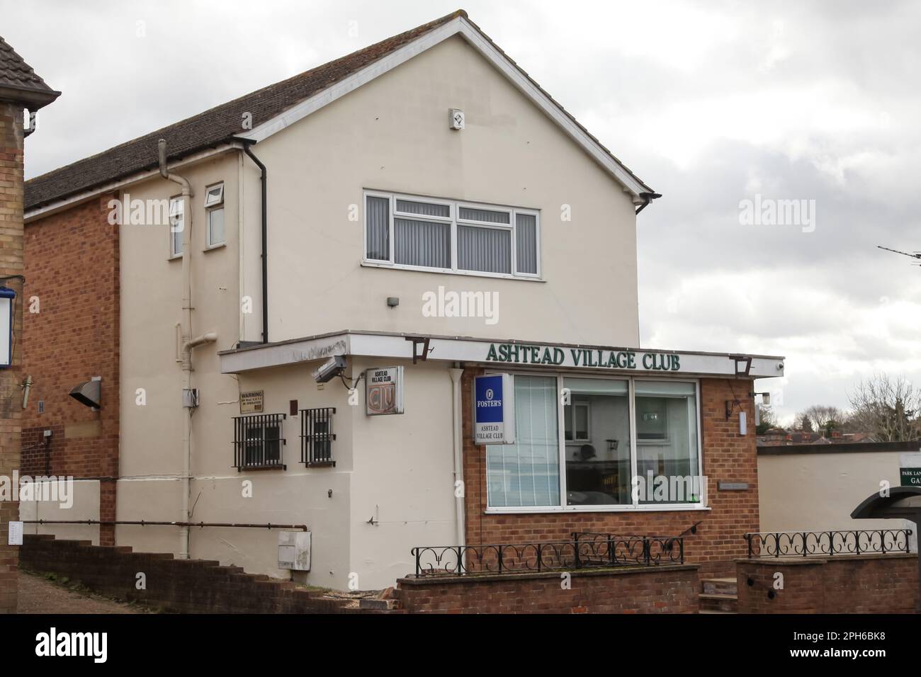 Ashtead high street -Fotos und -Bildmaterial in hoher Auflösung – Alamy
