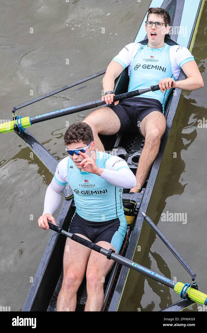 London, Vereinigtes Königreich, 26. März 2023. Matt Edge (Bow) und Nick ...