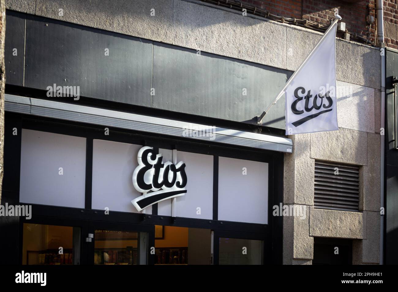 Etos shop -Fotos und -Bildmaterial in hoher Auflösung – Alamy