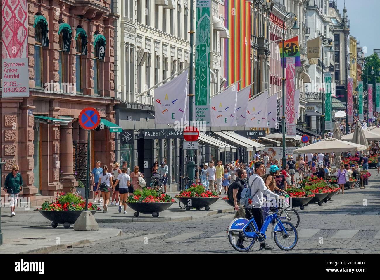 Norwegen, Oslo, Karl Johans Gate ist die Hauptstraße der Innenstadt von ...