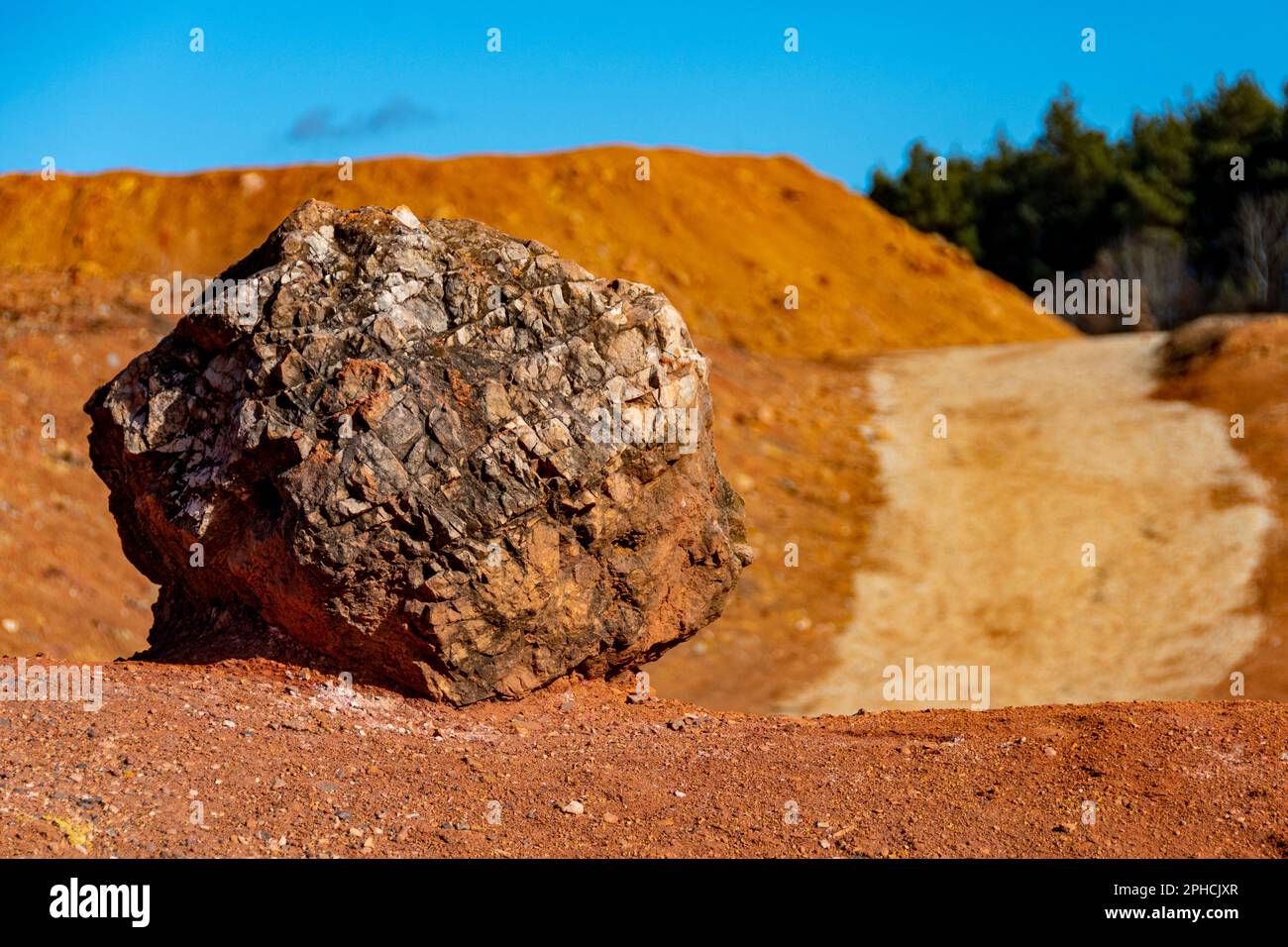 Risorse minerarie naturali -Fotos und -Bildmaterial in hoher Auflösung ...