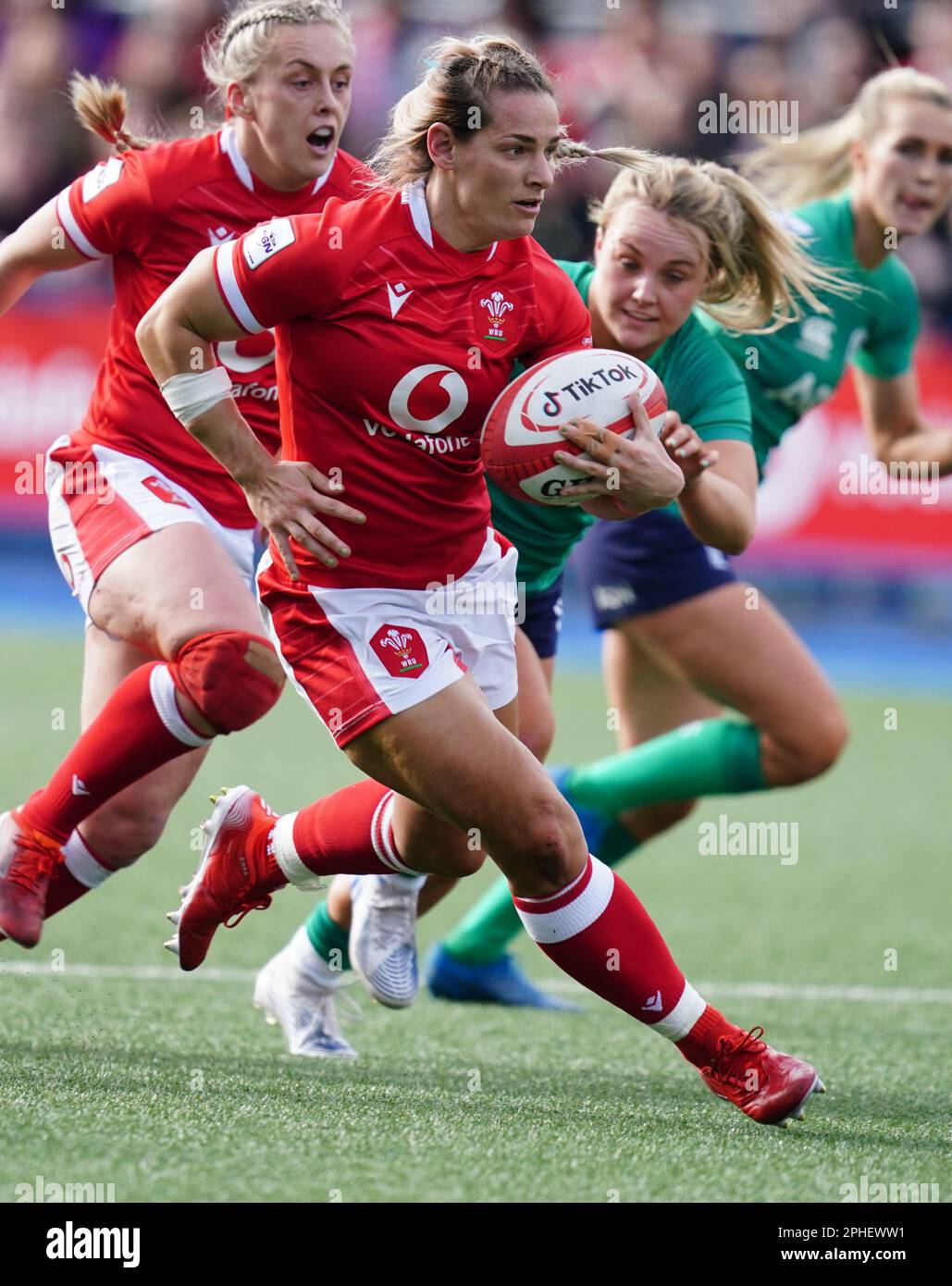 Wales' Kerin Lake beim TikTok Women's Six Nations Match im Cardiff Arms ...