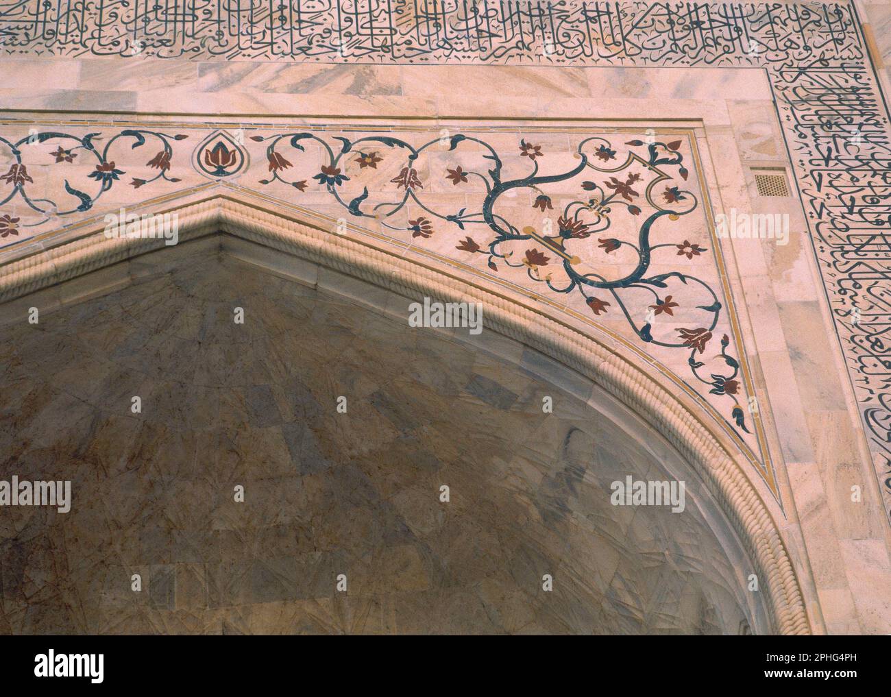 Fachada de tudor -Fotos und -Bildmaterial in hoher Auflösung – Alamy