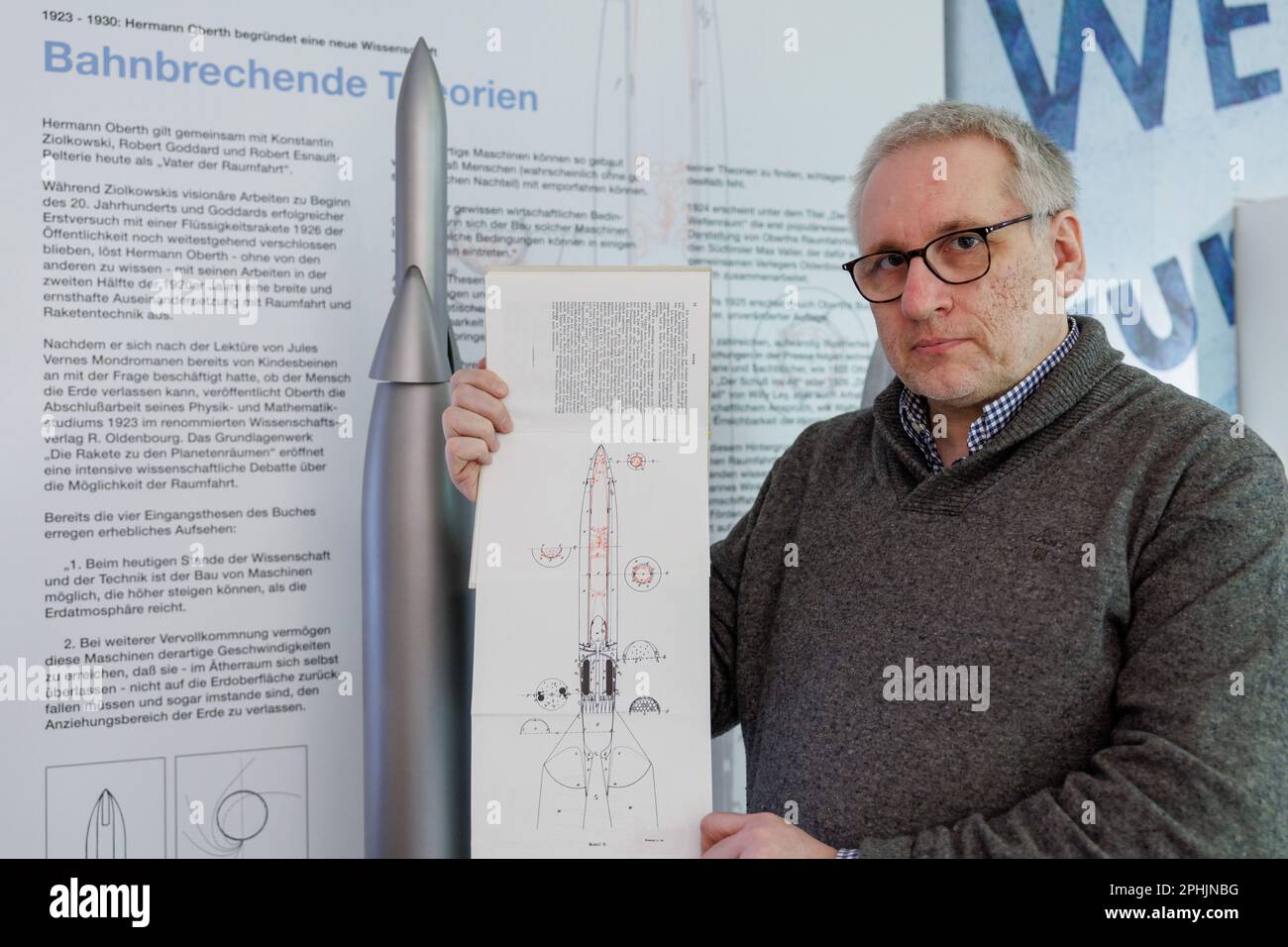 PRODUKTION - 09. März 2023, Bayern, Feucht: Michael Zuber ...