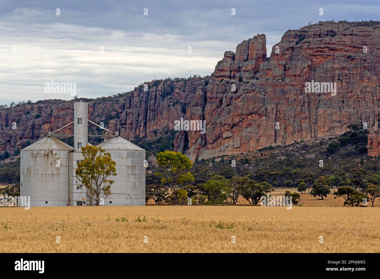 Mount arapiles tooan state park -Fotos und -Bildmaterial in hoher ...