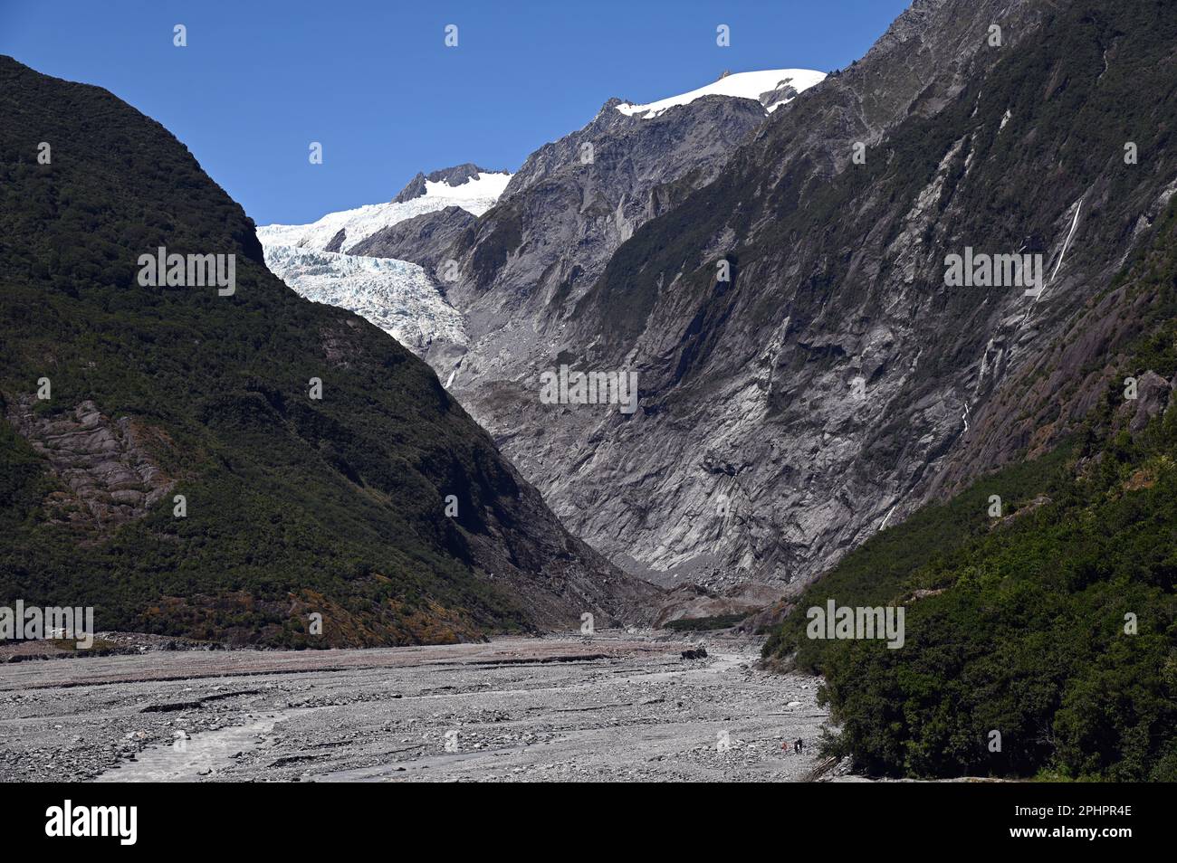Der Franz-Josef-Gletscher kann vom Aussichtspunkt aus gesehen werden ...