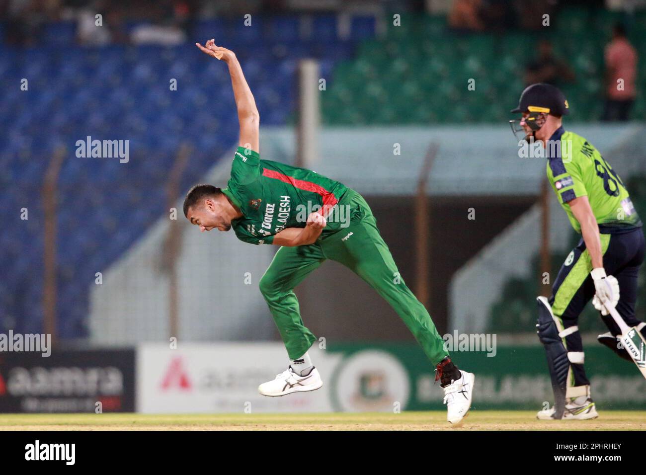 Taskin Ahmed Bowl als Bangladesch sah, wie eine Reihe von Rekorden in ...