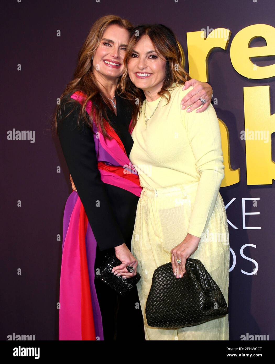 New York City, NY, 29. März 2023 Brooke Shields und Mariska Hargitay ...