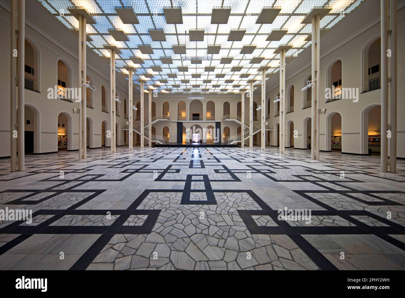 Gottfried wilhelm leibniz univ -Fotos und -Bildmaterial in hoher ...