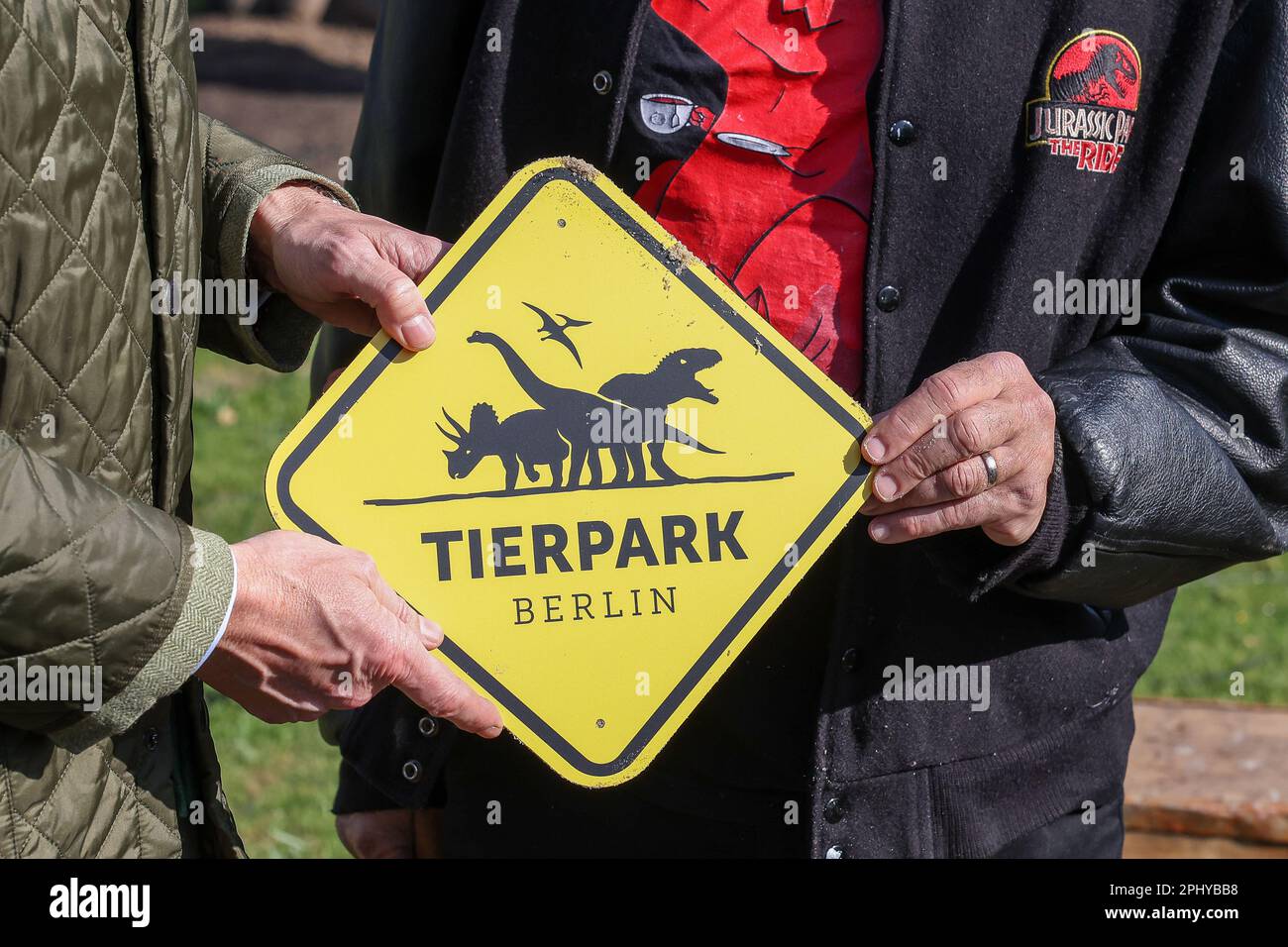 Berlin, Deutschland. 30. März 2023. Andreas Knieriem (l), Direktor des ...