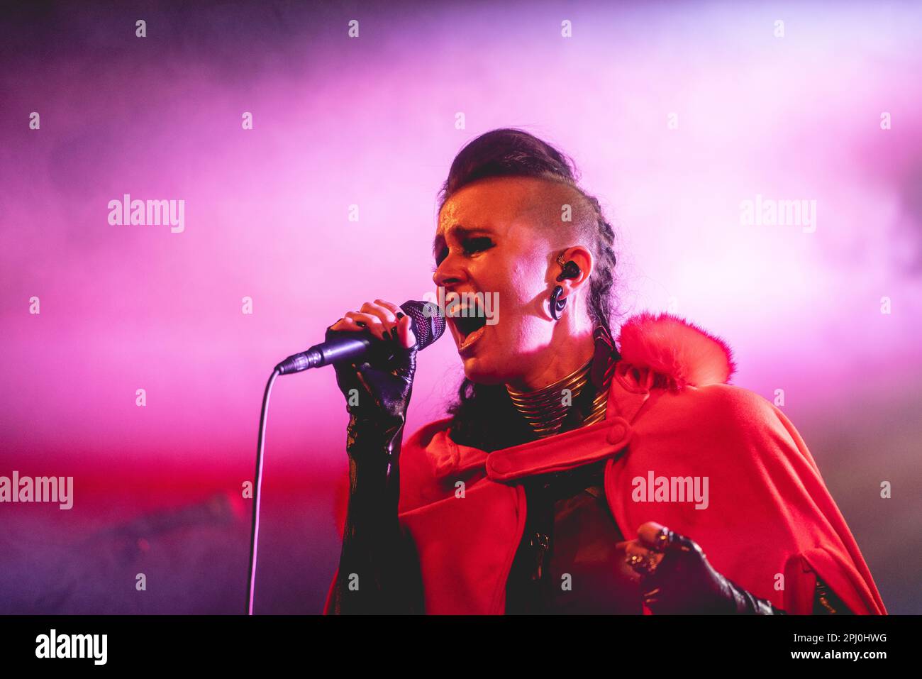 Liga der distortion band -Fotos und -Bildmaterial in hoher Auflösung ...