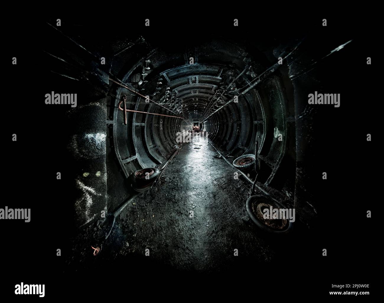 Barnton Quarry Nuclear Bunker, der Haupttunnel hinunter in einen ...