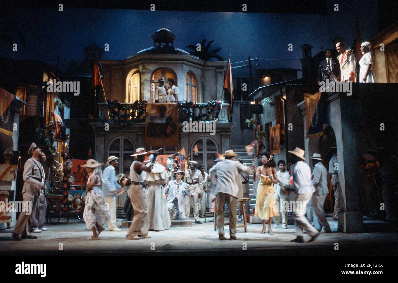 Oben rechts: Stefan Kalipha (der Herzog), Yvette Harris (Isabella) in ...