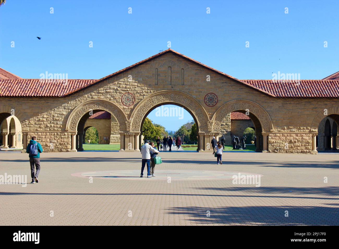 Triple arches -Fotos und -Bildmaterial in hoher Auflösung – Alamy